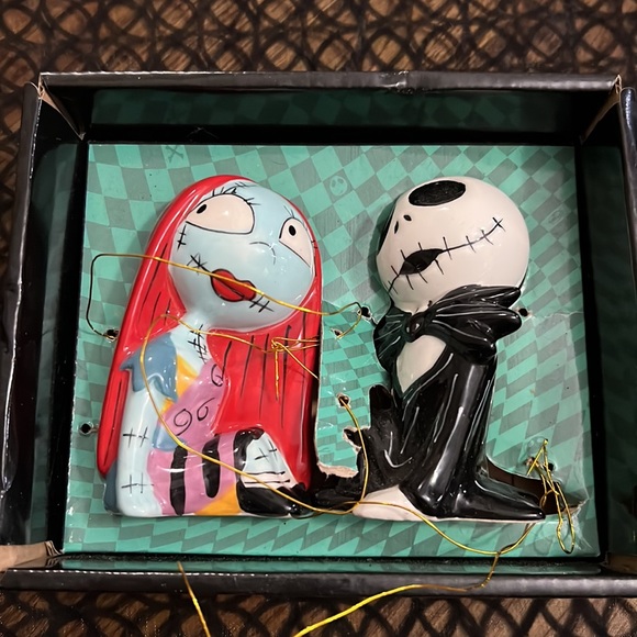 Disney | Kitchen | Disney Jack Skellington And Sally Salt And Pepper ...